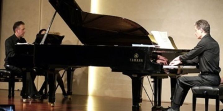 Performing and Lecturing – Julian Hellaby